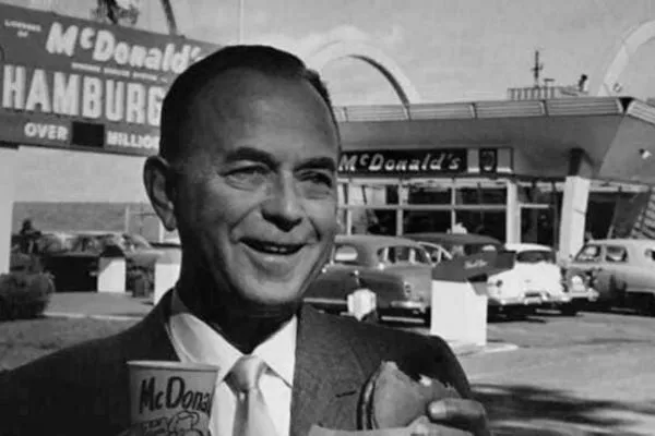 Império de Ray Kroc o dono do McDonald's - Lucros Sólidos